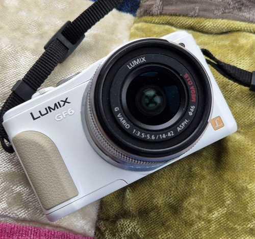 Panasonic Lumix GF6