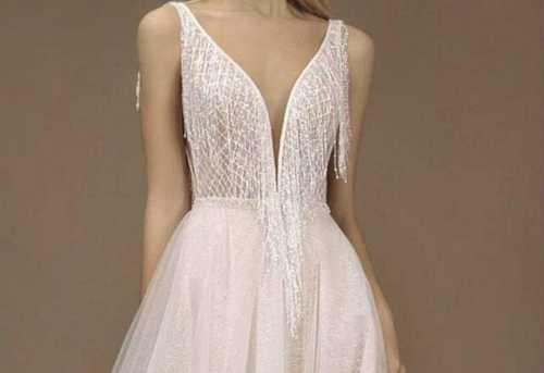 Свадебное платье Gabbiano 42-44 со шлейфом