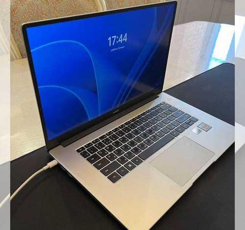 Ноутбук huawei MateBook D 15 BoM-WDQ9 5500U/8+512