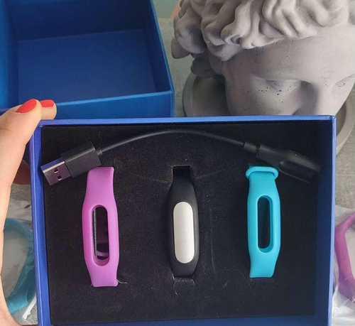 Xiaomi Mi Band фитнес-трекер