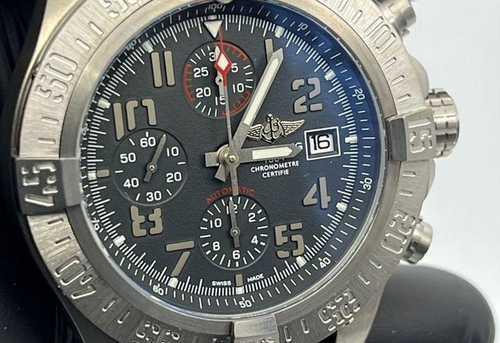 Часы Breitling Avenger II 43mm A1337111/BC28/155S