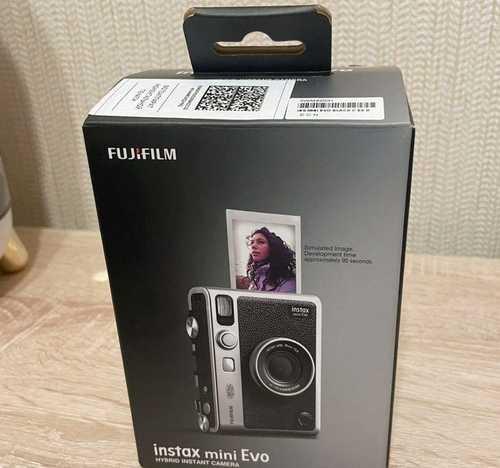 Fujifilm instax mini evo black