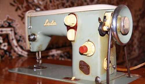 Швейная машинка "LADA 236-1" чсср, 1970-е г