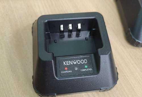 Зарядное устройство Kenwood TK-UVF8 и TK-F8 стакан