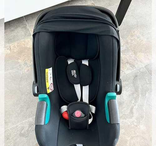 Britax Roemer baby-safe isense Space Black