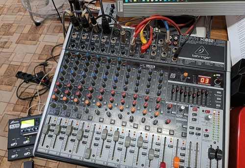 Микшерный пульт Behringer Xenyx X-1832-USB