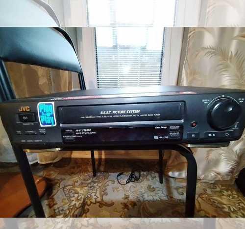 Видеомагнитофон hifi stereo JVC HR-J748EE с пробле