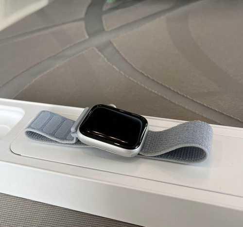 Apple Watch Series 5 44mm Silver