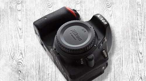 Nikon D5500 - обьективы, зарядник, сост нового