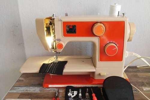 Японская прямострочная швейная машина
