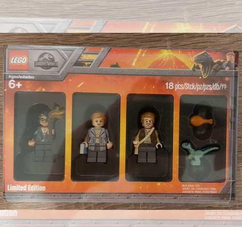 Lego 5005255 Jurassic World Bricktober 2018 2/4