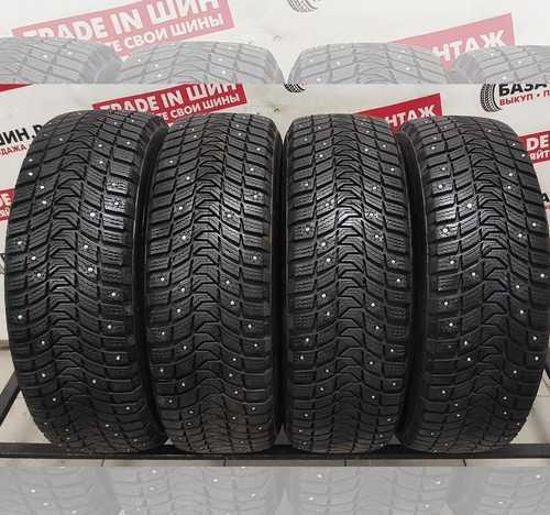 Michelin X-Ice North 3 215/65 R16