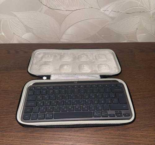 Logitech mx keys mini