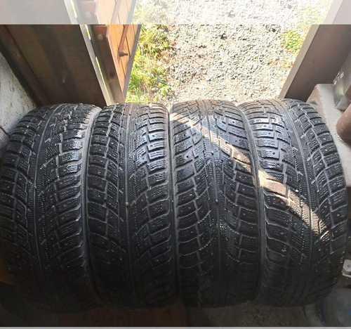 Kumho I'Zen RV Stud KC16 225/65 R17