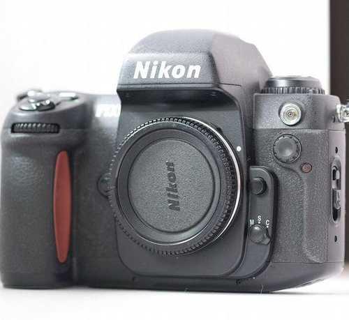 Зеркальный фотоаппарат Nikon F100 body