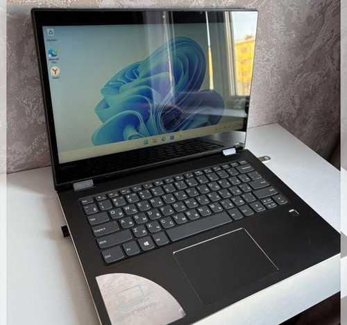 Ноутбук Lenovo yoga 520 14