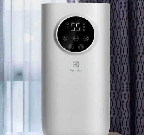 Увлажнитель воздуха Electrolux EHU-3500D UV белый