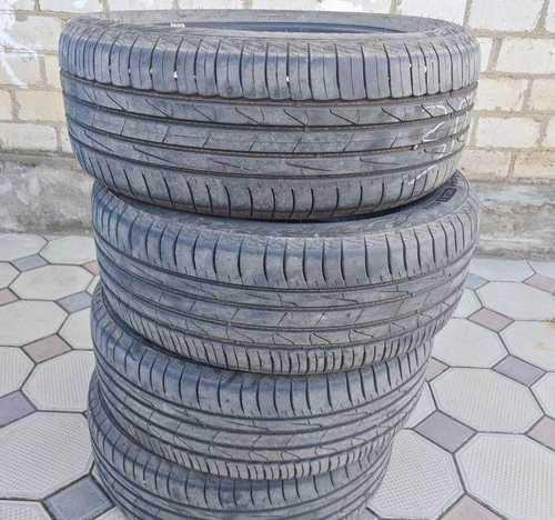 Ikon Tyres Autograph Aqua 3 SUV 235/55 R18 100V