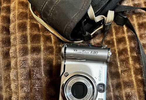 Старый пленочный ретро фотоаппарат