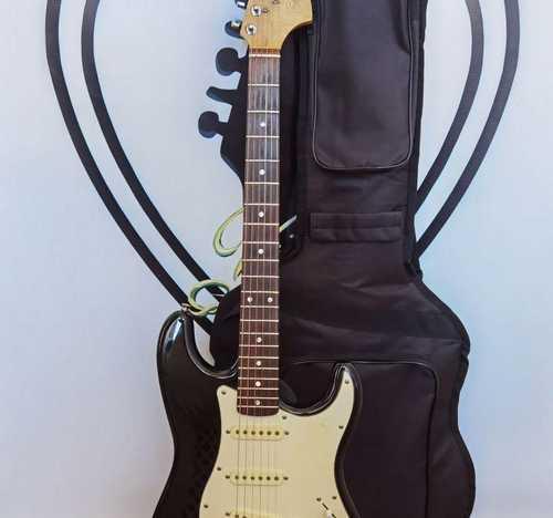 Fender Squier Affinity Stratocaster SSS Струны Чех