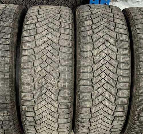 Pirelli Ice Zero FR 235/55 R19 105H