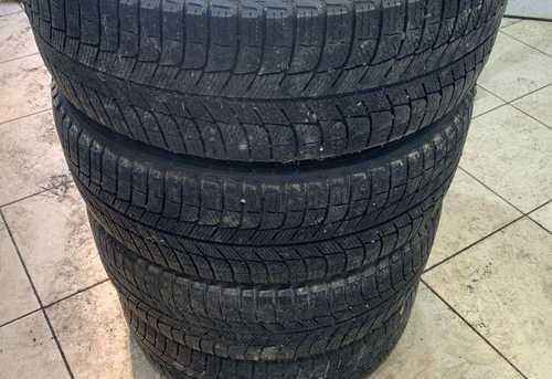 Michelin Agilis 215/60 R17
