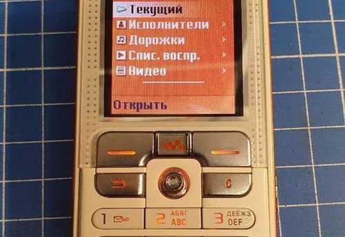 Телефон Sony Ericsson W700i
