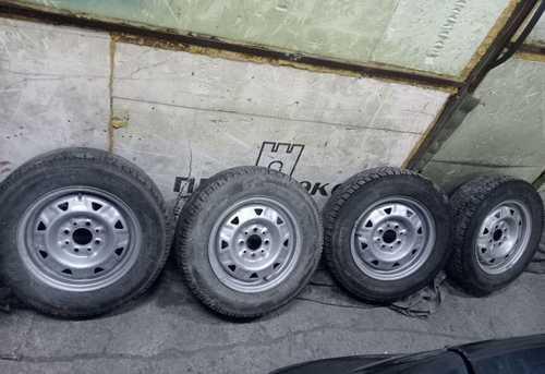 Yokohama 104ZR 175/70 R13 19B