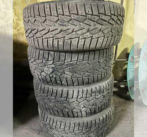 Nokian Tyres Hakkapeliitta 7 215/55 R16 97