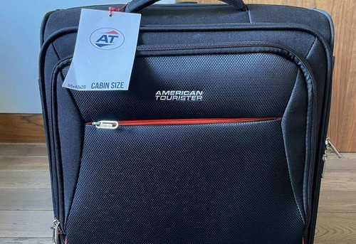 Чемодан American Tourister черный и красный