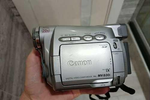 Видеокамера Canon MV 830i
