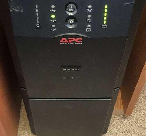 Ибп apc SMART ups 2200