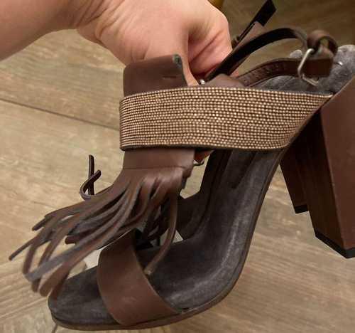 Brunello cucinelli оригинал
