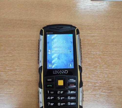 Мобильный телефон Lexand R3