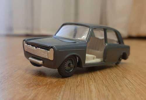 Модель автомобиля 1:43 Innocenti Morris imз