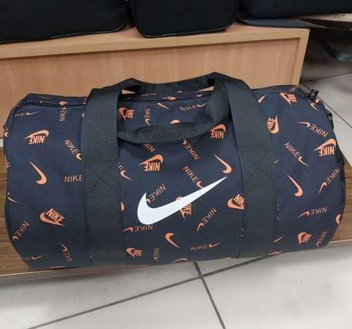 Спортивная сумка Nike новая