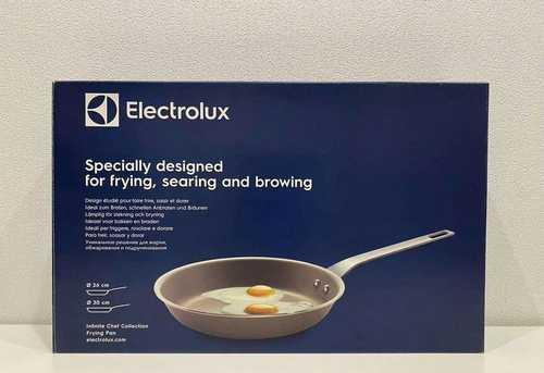 Сковорода Electrolux новая 30 см