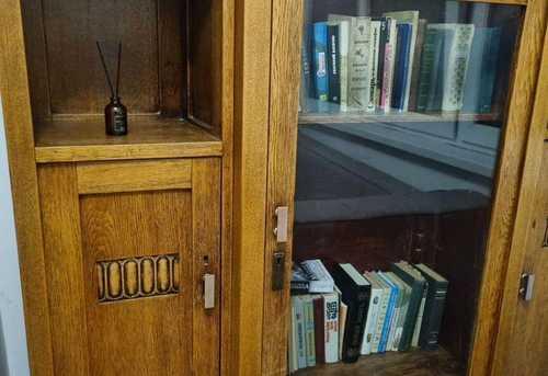 Книжный старинный антикварный шкаф