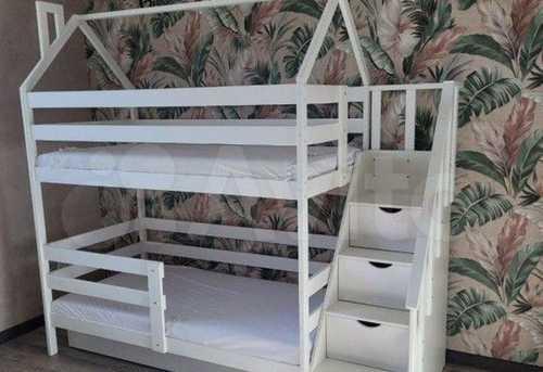 Кровать двухъярусная домик с лестницей комодом