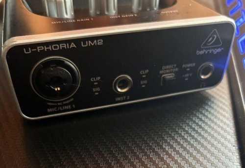 Внешняя звуковая карта behringer um2