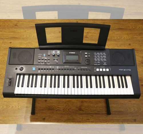 Синтезатор yamaha PSR-E473 в отличном состоянии