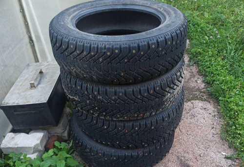 Goodyear UltraGrip 500 235/60 R18 107T