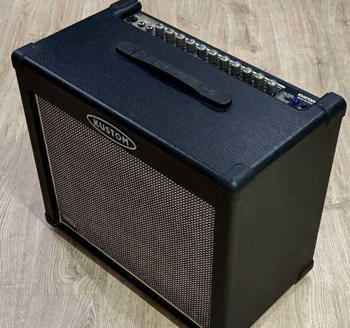 Kustom Quad 65DFX 1x12 65W w Celestion комбик