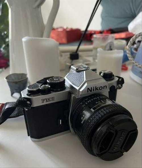 Nikon FM2 с объективом
