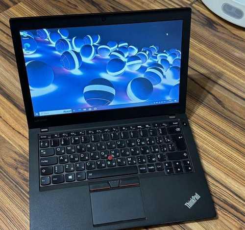 Thinkpad x260 i5/8/256