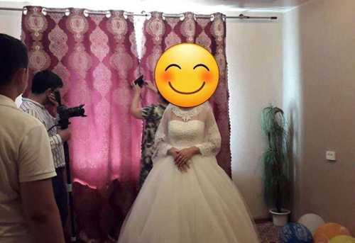 Свадебное платье на прокат 46
