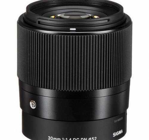 Sigma 30mm f/1.4 DC DN (Sony E)