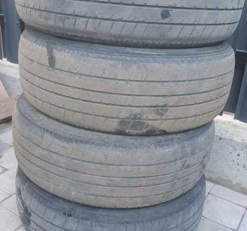Yokohama BluEarth E70BZ 215/60 R16