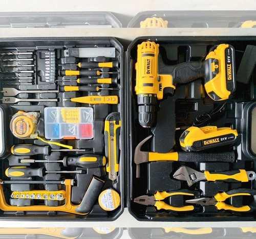 Дрель-шуруповерт Dewalt с большим набором инструме