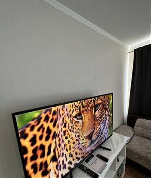 Огромный тонкий 4K Smart LED TV, 140 см с Wi-Fi